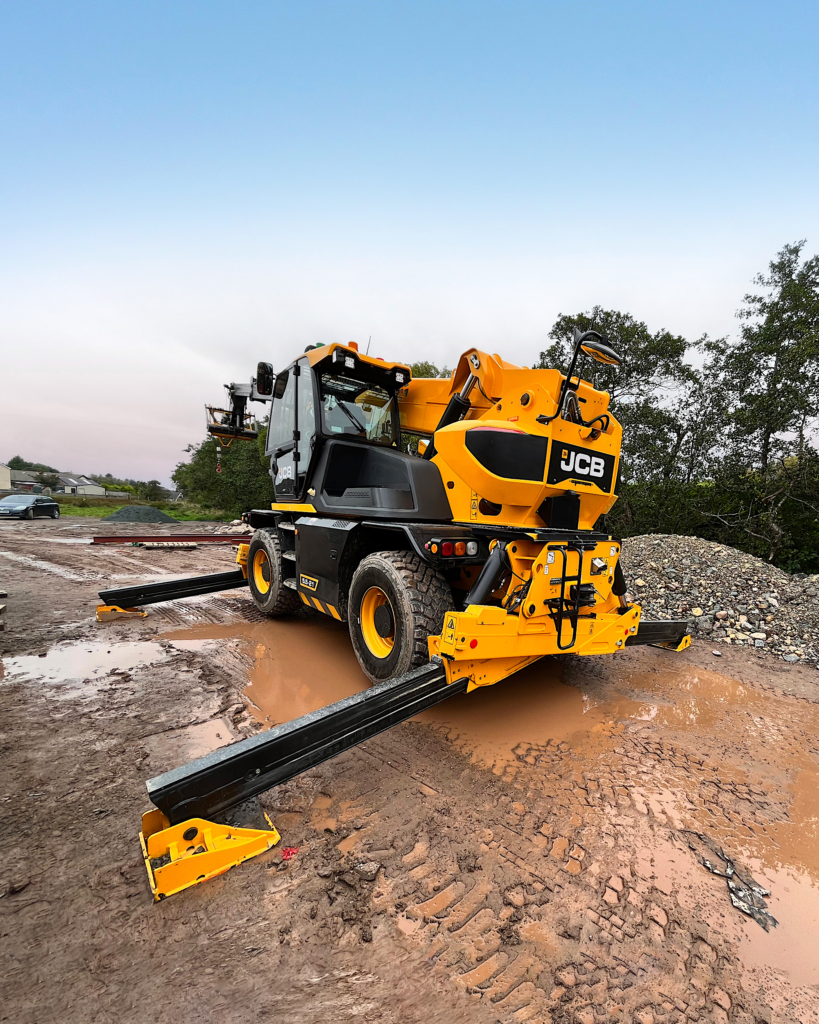 JCB 555-210R ROTATING TELEHANDLER » Equipment At Nicholls